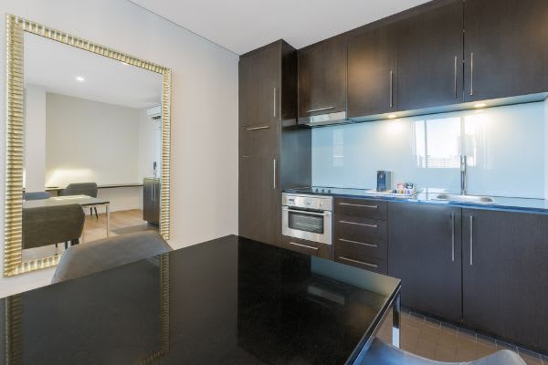 Studio Rooftop Apartment | Rooms | Oaks Melbourne on Collins Suites