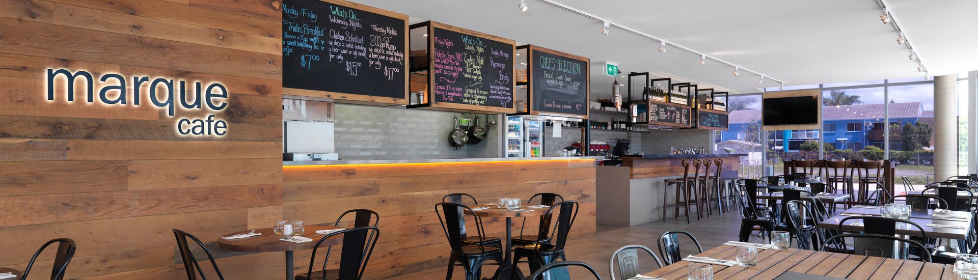 Marque Bar & Grill | Restaurants | Oaks Mackay Rivermarque Hotel