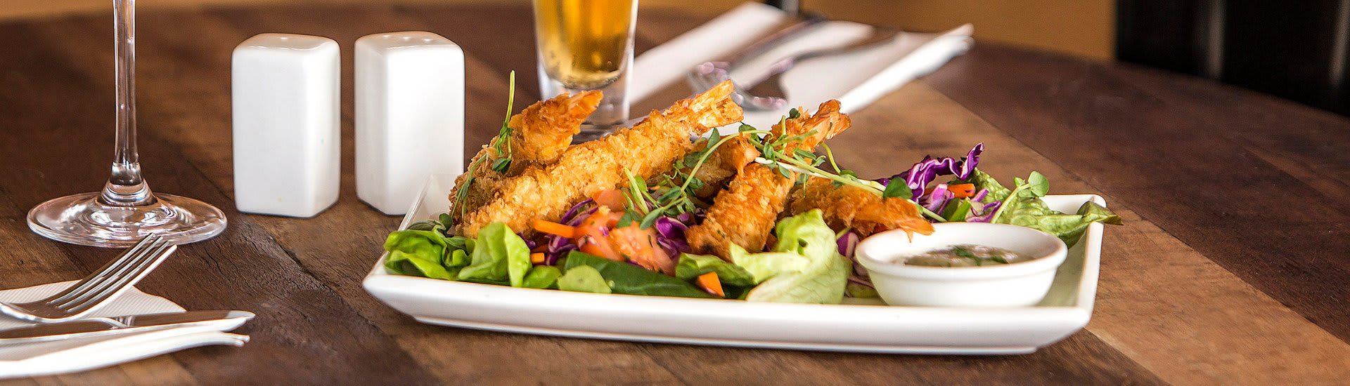 Marque Bar & Grill | Restaurants | Oaks Mackay Rivermarque Hotel