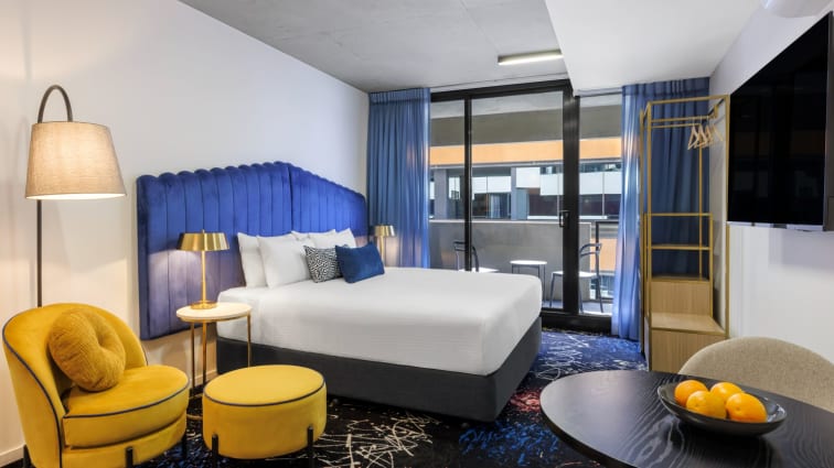 Hotel near Albert Park | Oaks Melbourne St Kilda Road Hotel