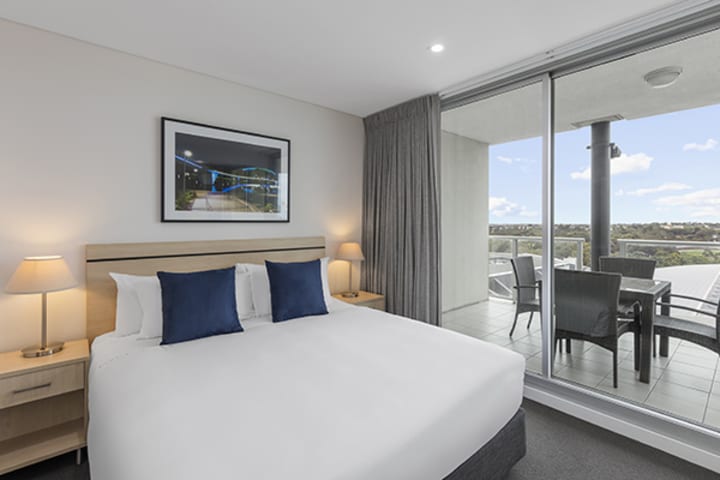 Oaks Adelaide Embassy Suites | Official Website | Serviced Apartments ...